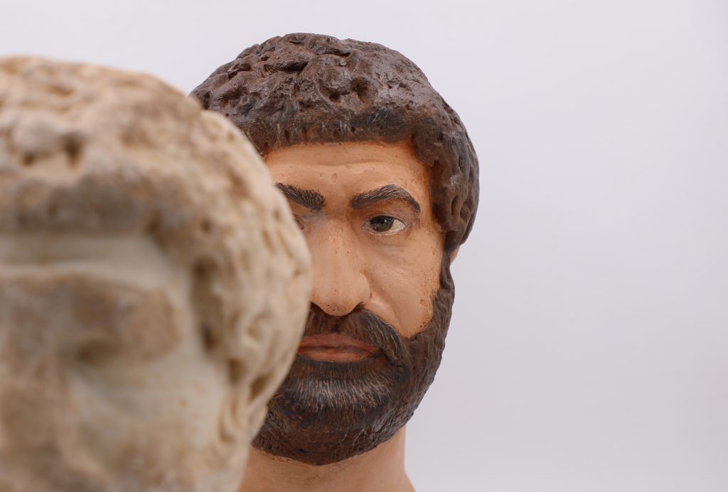 Ils peignaient nos statues